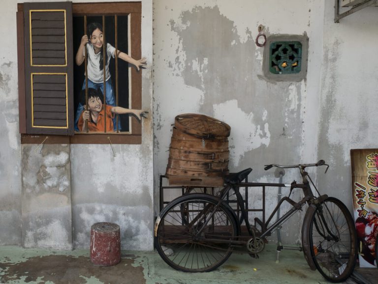 Street Art in Penang: The Ultimate Guide to Murals, Artists & Hidden ...